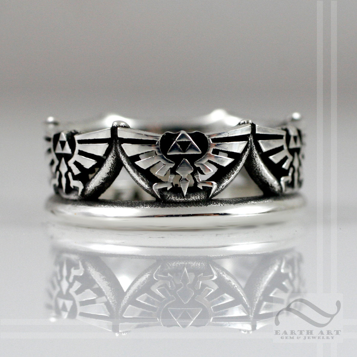 Hyrule Crest Crown Ring - Sterling Silver – Earth Art