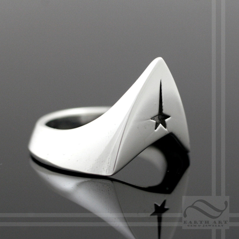 Lieutenant Star Signet Ring - Solid Sterling Silver – Earth Art